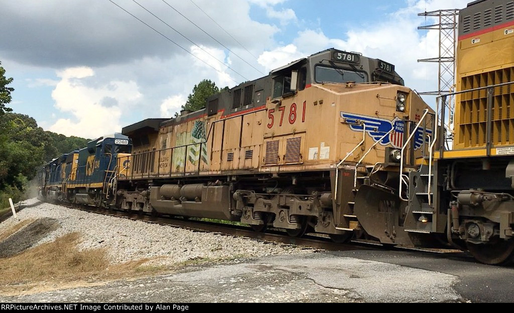 UP 5781 runs third of seven units rolling SB